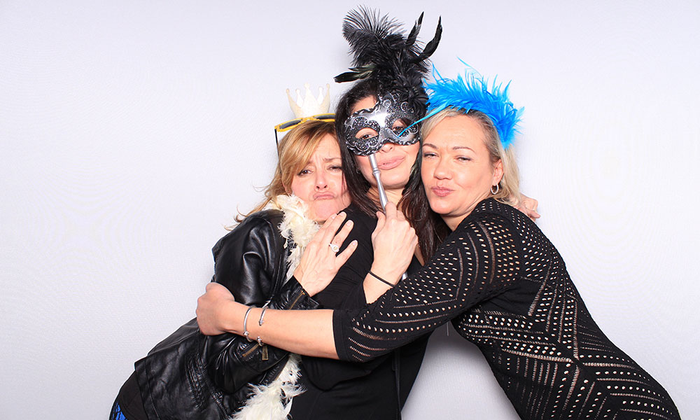 Having Lots Of Fun in the ‘Saratoga Living’ Photo Booth - Saratoga Living